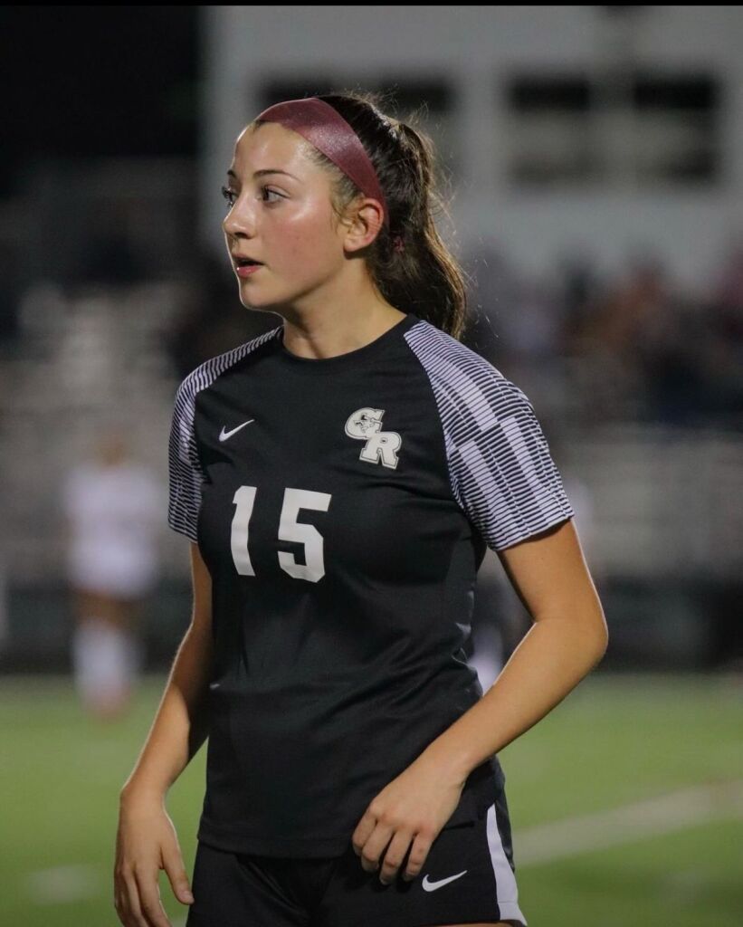 Alexis Lacombe brilla en la victoria de su equipo en el distrito. – Just Soccer CR