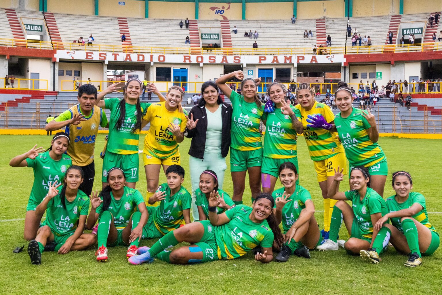 ¡Defensoras del Ilucán Brilla con Goleada ante Real Ancash en la Fecha ...