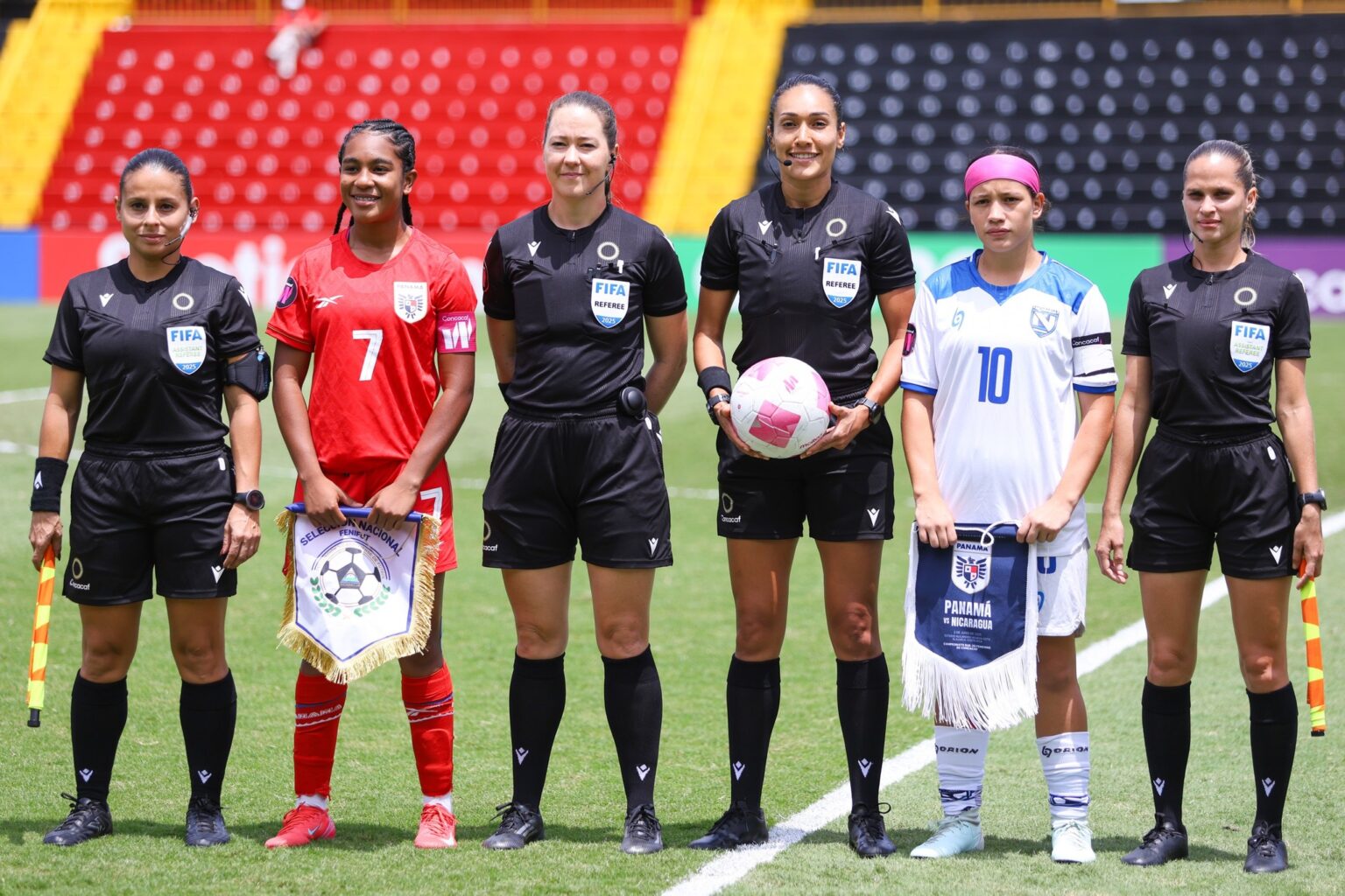 Cuerpo arbitral 100% costarricense para el México vs Colombia Femenil ...